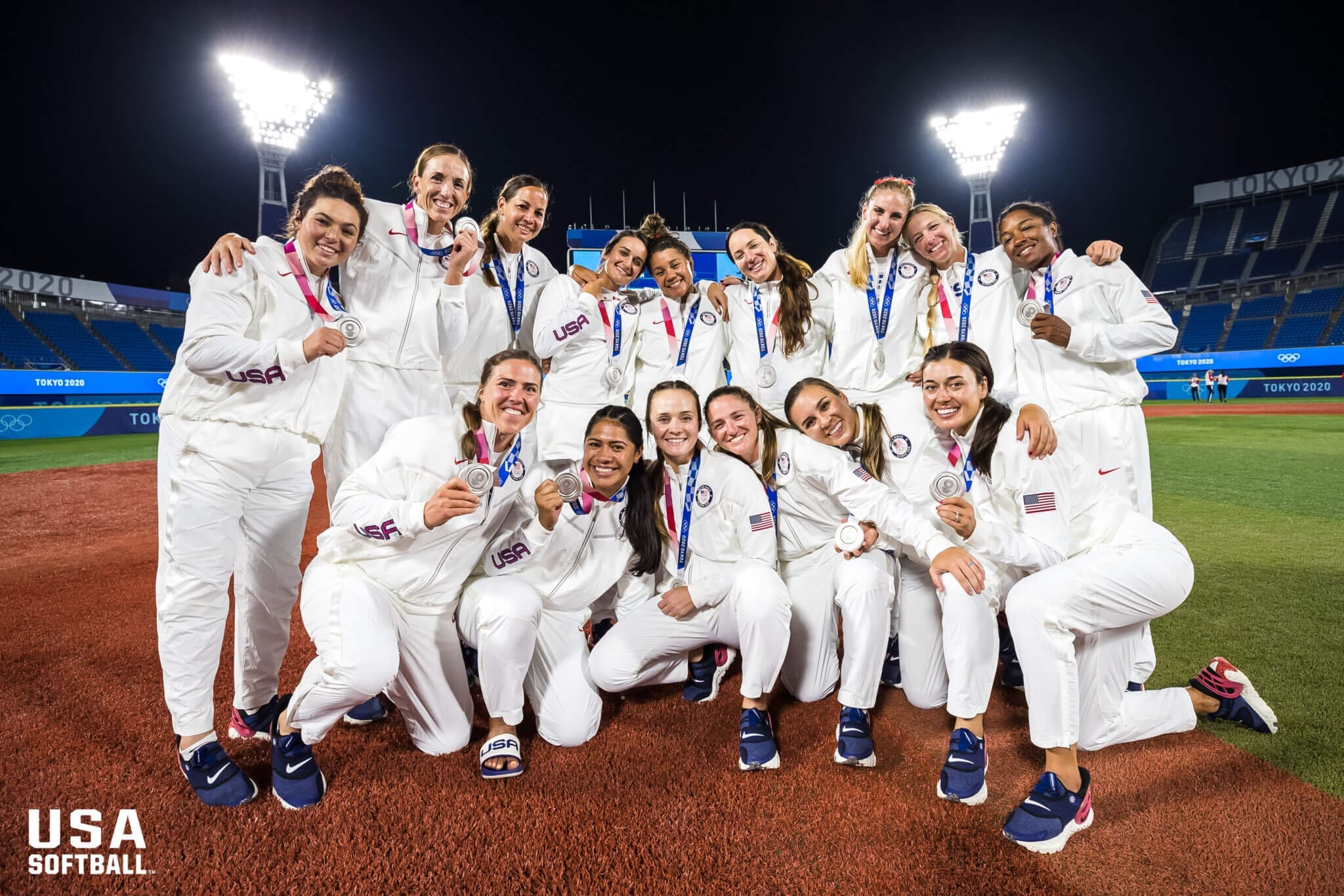 USA Softball Women’s National Team and EIS's Jessie Warren Head to ...